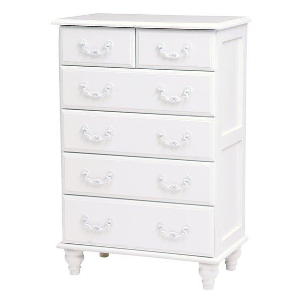 上品な白い取っ手のついた、シンプルながらも上質さを感じさせるチェスト。