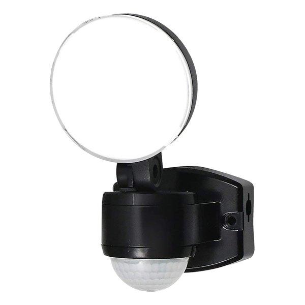 暗闇の死角を照らす人感センサーライト