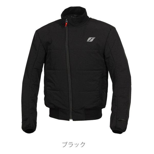 焚火シーンで活躍する難燃ストレッチ素材に中綿を封入した防寒インナー。