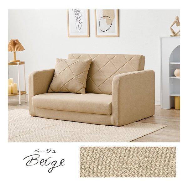 座面を広げると簡易ベッドに。