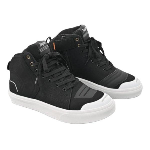 歩きやすさとライディングのしやすさを追求したライディングシューズ