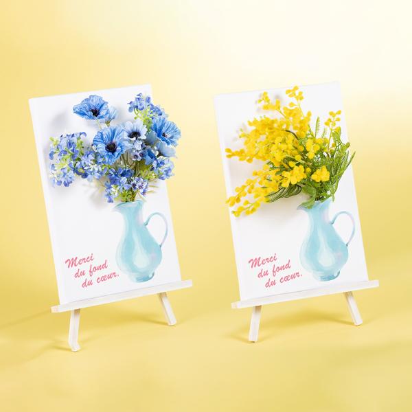 ・Bleuイーゼル付きでお届け。まるで絵画のような贈り物油絵風に描いたオリジナルのフラワーベースに、色鮮やかなブルーのアートフラワーをデザインし、「心からありがとう」を意味するフランス語をサインのように書き添えました。・Mimosa油絵風に...