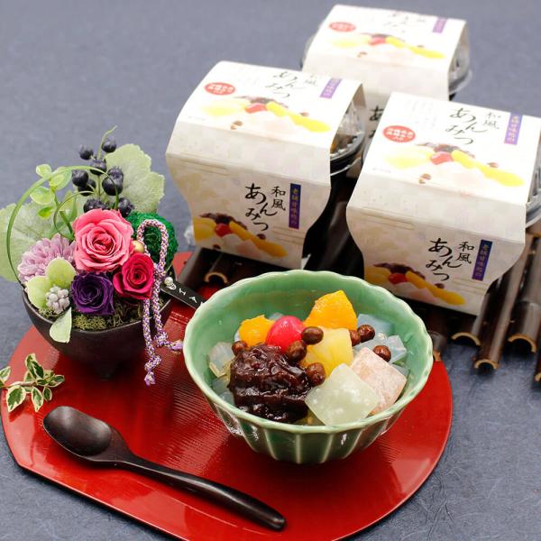 涼やかな喉ごしと彩り。心ほどける和みのひと時をあんみつとともに  創業以来守り続ける、職人こだわりの「自家製あん」  あわ家惣兵衛の命ともいえるのが、厳選された小豆から丹念に炊き上げる自家製あんです。しっとりとした質感と上品な甘さの餡が、み...