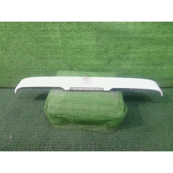 **** 商品説明を必ずご確認ください ****部品管理番号：202508024215400メーカー純正品番：83900-73H00-Z7T部品名：Rスポイラー部品区分：リサイクル品管理品番：(1)上 30　B51586車名：ＭＲワゴン車両...