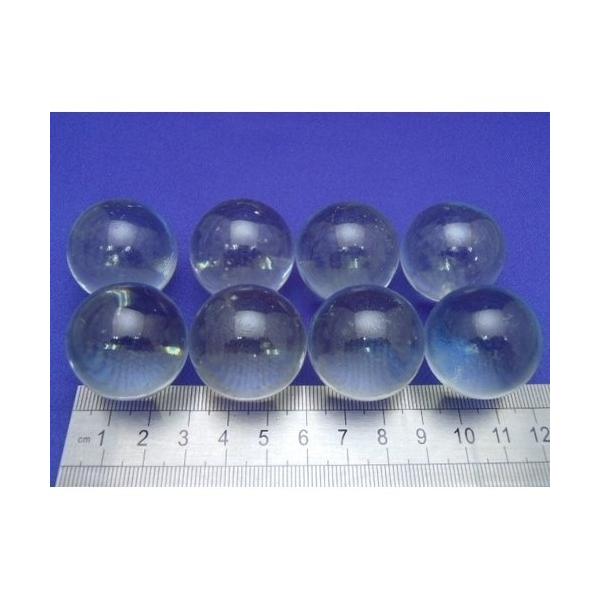 【ご購入後の当店からの連絡はご登録のメールアドレスに通知いたします。必ずご確認ください】【商品概要】カラー：透明単品サイズ（約）：径30mm、入り数：8個入素材：ガラス【商品説明】スタンダードなクリアビー玉8粒セットです。【特長】・スタンダ...
