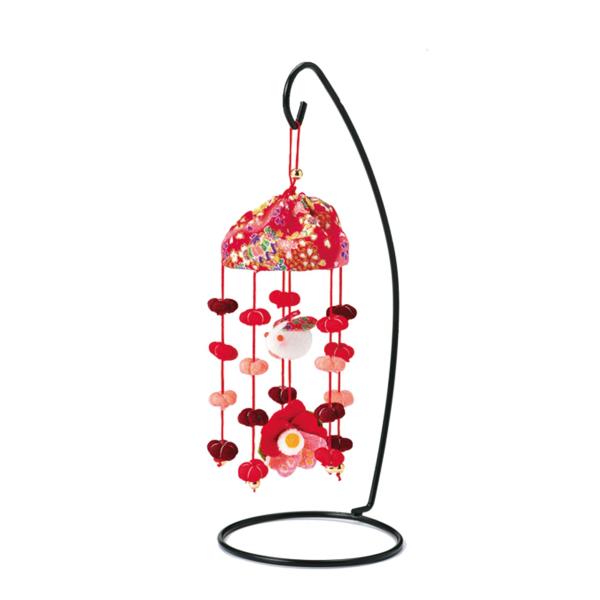 【ご購入後の当店からの連絡はご登録のメールアドレスに通知いたします。必ずご確認ください】【商品概要】ホビータイム:約270分~用意するもの:綿(約10g)、はさみ、ものさし、ボンド、縫い糸、縫い針、目打ち、手まり用針、両面テープ(1cm巾/...