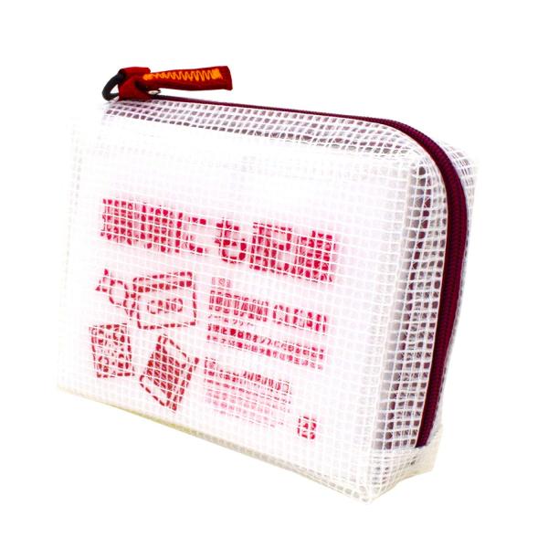 【ご購入後の当店からの連絡はご登録のメールアドレスに通知いたします。必ずご確認ください】【商品概要】【特長1】繊維の入ったクリアー生地で破れにくく丈夫。重い物でも安心【特長2】30mmのマチと大きく持ちやすい丈夫なL字型ファスナーで厚みのあ...