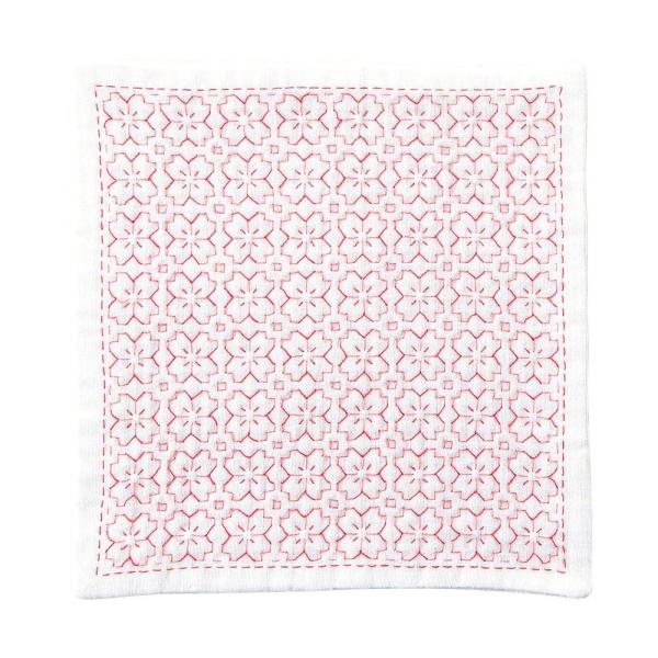 【ご購入後の当店からの連絡はご登録のメールアドレスに通知いたします。必ずご確認ください】【商品概要】縫い糸、縫い針、はさみ、アイロン<b>本体サイズ :</b>約横20cm×縦20cm<b>主な製造国 :...