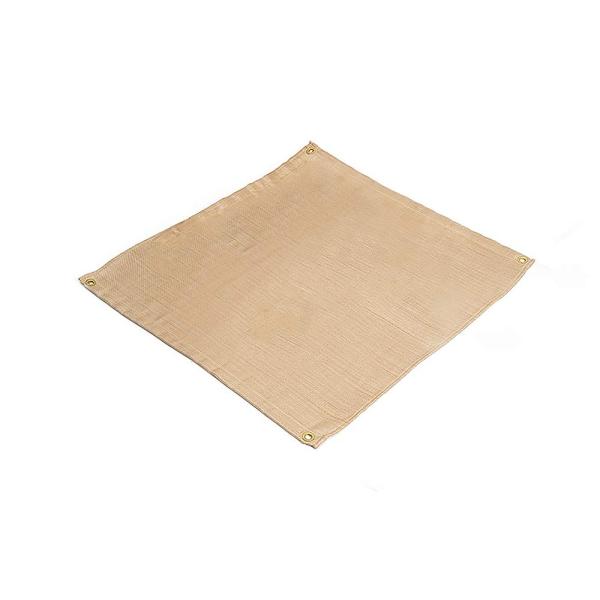 【ご購入後の当店からの連絡はご登録のメールアドレスに通知いたします。必ずご確認ください】【商品概要】【芝生を守る】芝生を保護するために焚き火台の下に敷いています。熱や火の粉などによる地面へのダメージの軽減や、延焼の防止などの役割を果たします...