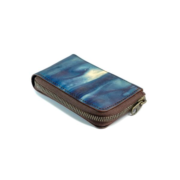 【ご購入後の当店からの連絡はご登録のメールアドレスに通知いたします。必ずご確認ください】【商品概要】表地には福山レザー(藍染め本牛革)を使用し、裏地や中パーツなどにも本牛革を使用した正真正銘の牛革製キーケースです。職人がこだわって厳選した国...