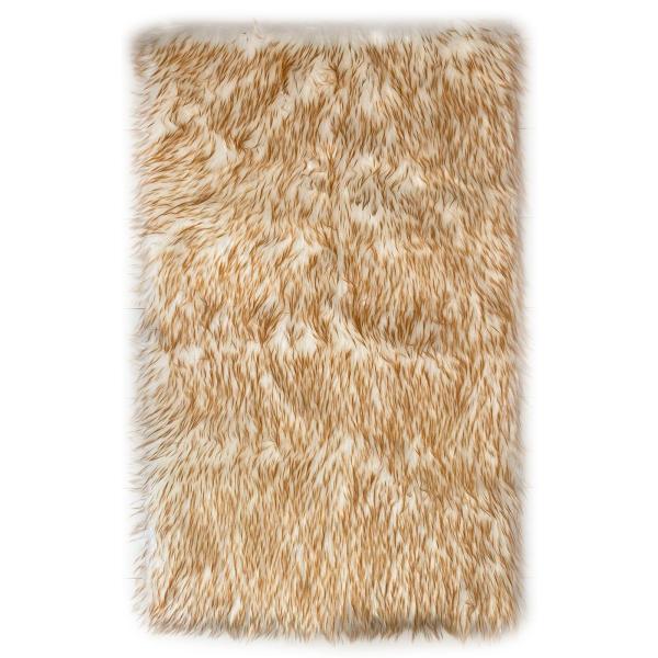 【ご購入後の当店からの連絡はご登録のメールアドレスに通知いたします。必ずご確認ください】【商品概要】アウトドアやキャンプなどの椅子に使えるふわふわしたフェイクムートンラグです。毛の長さが約6cmあるためふわふわしてやわらかい手触りのラグです...