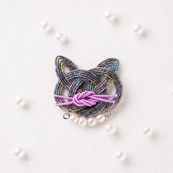 【ご購入後の当店からの連絡はご登録のメールアドレスに通知いたします。必ずご確認ください】【商品概要】サイズ(約):縦3cm×横3cmキット内容:水引、パール、ブローチピン、丸カン、ワイヤー、９ピン、フェルト、作り方説明書用意するもの:はさみ...