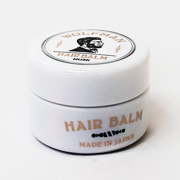 ヒマシ油をベースに、ホホバ種子油、オリーブ油といった天然精油を使用した安全で保湿力に優れるバームです。当プロダクトは、髪の毛もちろん”髭”にも着目してオリジナルレシピで製作しています。ナチュラルなキープ力なので、毛流れを活かしたスタイリング...