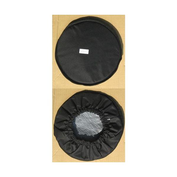 インドネシア製のジャンベ用ヘッドカバーです。丈夫なナイロン生地のカバーで、インナーには厚さ8ミリほどの厚いスポンジがあしらわれています。ジャンベのヘッド部分は、先の尖ったものなどに当たると裂けやすいですので、ヘッドカバーで保護することをお勧...