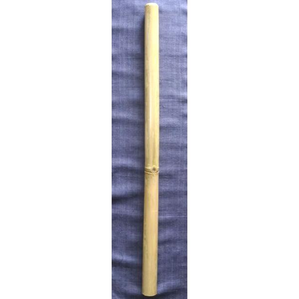 インドネシア作られている竹製のディジュリドゥです。低く揺れのある深い音がします。木や塩ビのものに比べると、息を多く要しますので、吹くのはたいへんですが、練習には良いと思います。表こちらはプレーンの竹を使ったシンプルなモデルです。※付属のケー...