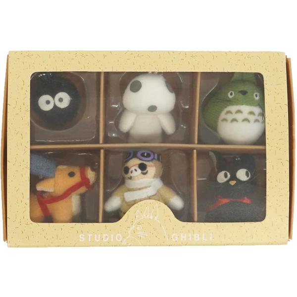 新品未開封です。トトロ、コダマ、マックロクロスケ、ジジ、ポルコ・ロッソ、ヤックルの6種類のボールチェーンマスコットが入ったセットです。