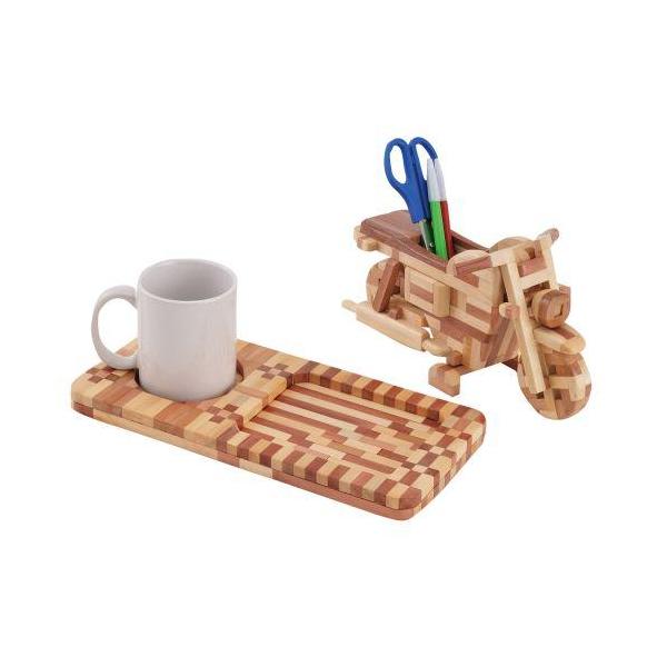 ■赤い木と白い木を交互に貼って模様を作ろう！どんな模様にするか考えてみよう！