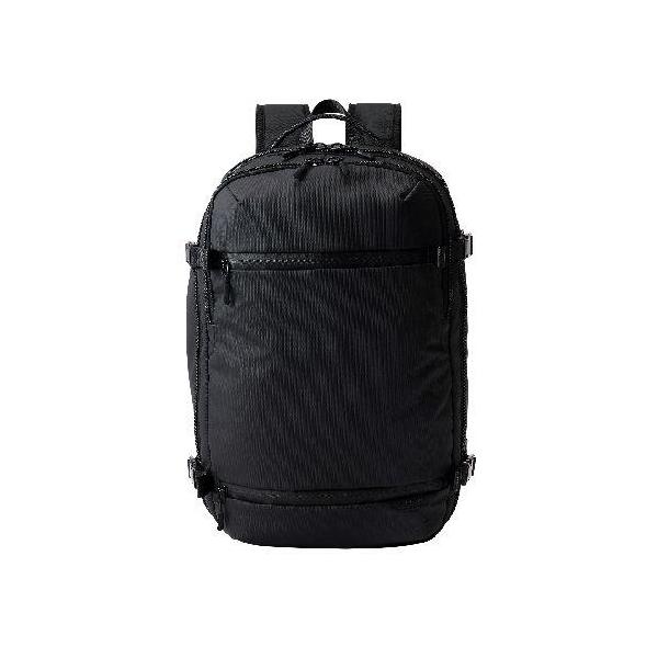 【発売日：2025年09月18日】■シューズの収納に便利なポケットを底面に備え、他の荷物と分けて収納可能。濡れた衣類やジム用品の持ち運びにも便利です。■出張や旅行でも活躍する、たっぷり収納できる大容量タイプです。■メイン気室はキャリーケース...