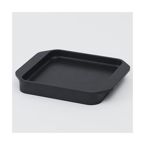 加熱すると炭火焼と同等の遠赤外線を発し、誰でも簡単に、体験したことがないくらいおいしいトーストが焼けます。食パンを焼くのに最適なサイズで、扱いやすい把手つきです。外はこんがりと香ばしく、中は閉じ込めた水分でしっとりとした舌触りを楽しめる、素...