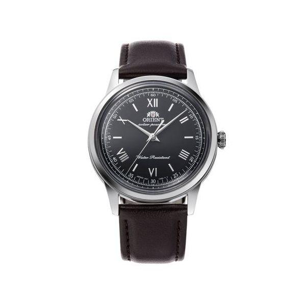 【発売日：2025年03月13日】■ドーム型の風防と小ぶりで腕馴染みの良い38mmケース。イージーエクスチェンジストラップ搭載。イタリアのMABEL 社製のアップル合成皮革を採用。ベルト調整は承っておりません。メーカー(輸入時計は、正規代理...