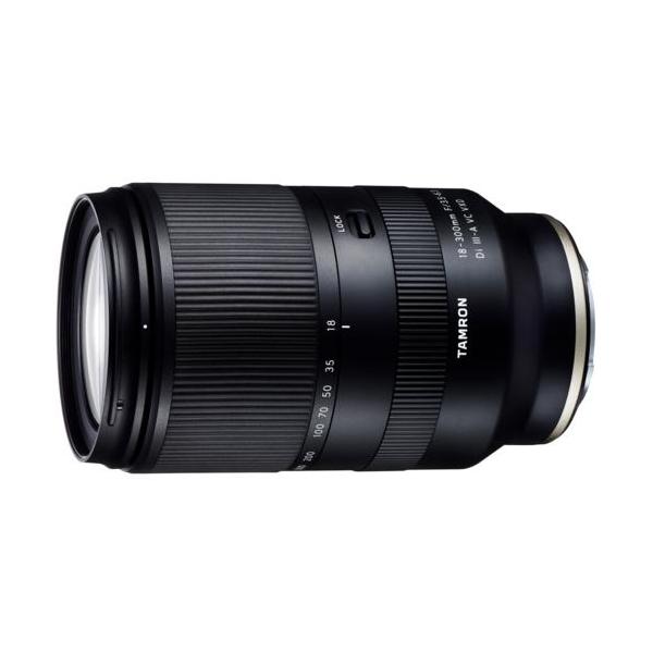 【発売日：2021年09月24日】■APS-Cサイズミラーレス一眼カメラに対応したソニー Eマウント用高倍率ズームレンズ■ズーム比16.6倍、焦点距離18-300mm(35mm判換算27-450mm相当)を達成。風景、スナップ、ポートレート...