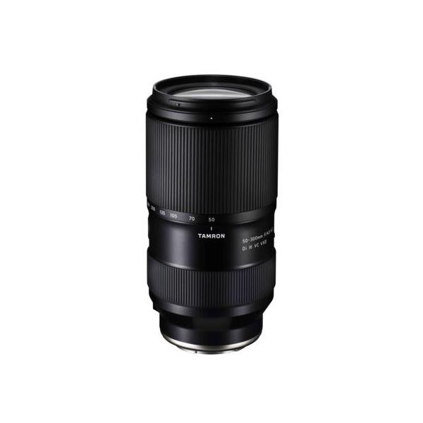 【発売日：2024年06月27日】■広角側「50mm」をカバーしながらも、質量665gのクラス最軽量を実現■0-300mmのズーム全域で妥協のない光学性能■高い動体追従性能を持ち、高速・高精度AFを実現するVXD■広角端50mmで最短撮影距...