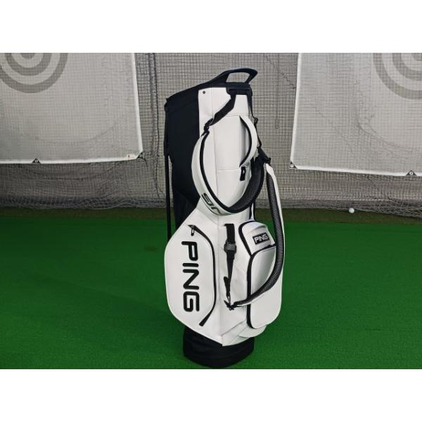 ■商品詳細種別：バッグメーカー：その他モデル：PING HOOFER TOUR 244 01 (WHITE/BLACK)定価：38000状態：新品【その他コメント】■新品・展示未使用品　■合成皮革（PU）　■9.5型　■2.8ｋｇ　■フード...