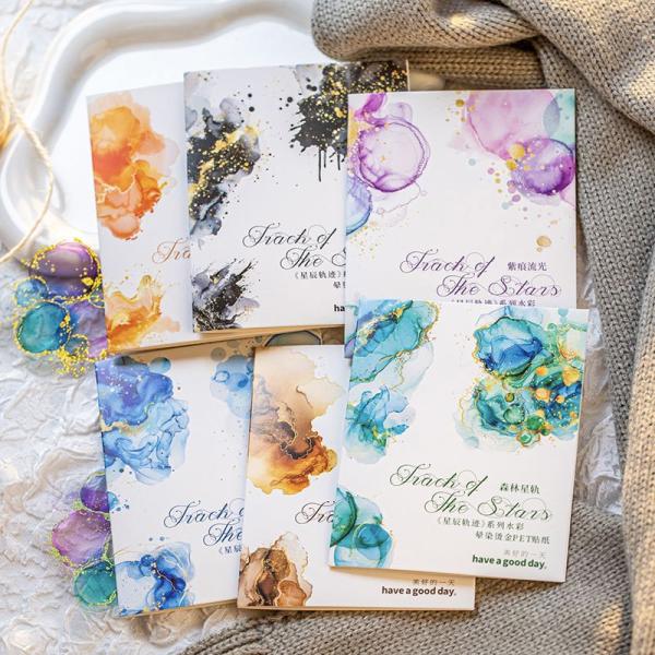 品番｜ST583種類｜シール数量｜15枚入（15種類, 各1枚）材質｜PET特徴｜水彩の透け感とキラキラが美しいPETシール