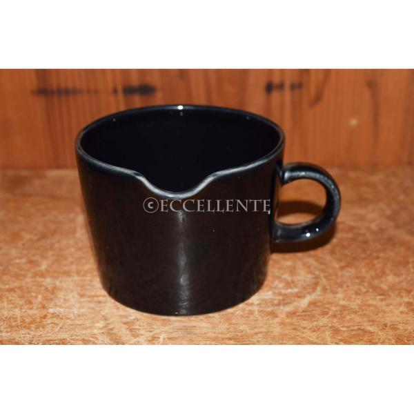 カイ・フランク（Kaj Franck）によりデザインされ、現在もイッタラ（iittala）にて継続販売されながら愛され続ける人気シリーズであるティーマ（Teema）のクリーマーです。ティーマの原型となったのは同じくカイ・フランクがデザインし...