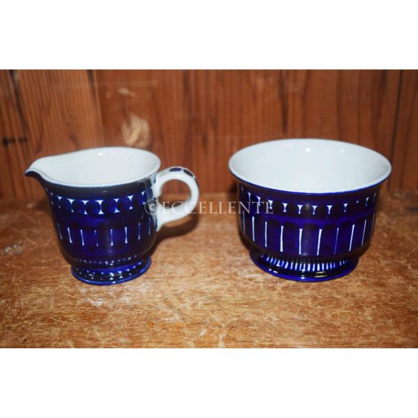 アラビア（ARABIA）の人気シリーズであるウラ・プロコペ（Ulla Procope）によりデザインされたヴァレンシア（Valencia）シリーズのシュガーボウルです。2003年に廃盤となるまで40年以上にも渡り製造された世界中にファンを持...