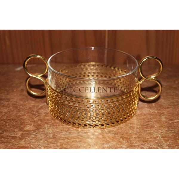 イッタラ（iittala）よりメタルのホルダーとガラスアイテムがセットになったカラッティ（KARAATTI）シリーズのグラスです。デザイナーは、ツァイッカ（TSAIKKA）シリーズと同じくイッタラのシンボルロゴ（i）マークをデザインしたティ...