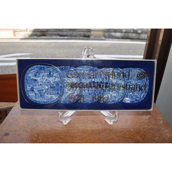 日本でも放映されたスウェーデンのアニメ　”ニルスの不思議な旅”　がモチーフとなったロールストランド（Rorstrand）のクリスマスアニュアルプレートがミニサイズのメモリアルプレートとして専用BOXと共に5枚セットとなったアイテムです。背面...