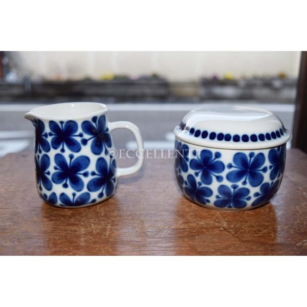 母国スウェーデンでも非常に人気の高いデザイナーであるマリアンヌ・ウェストマン（Marianne Westman）の代表作であり、ロールストランド（Rorstrand）の代表作でもあるモナミ（Mon amie）。モナミは人気の高いシリーズとし...