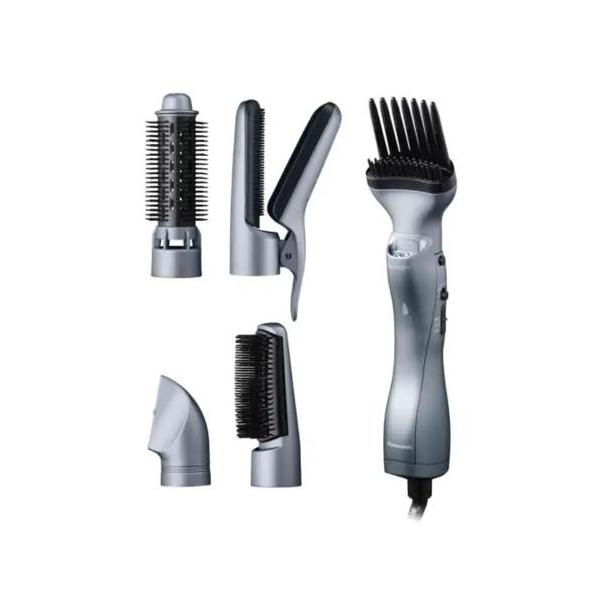 【発売日：2025年09月01日】■うるおいで髪ケア。ナノイーでうるおう髪へ。ナノイーでしっとりまとまりのある髪へ。■髪の根元からボリュームアップ。ブラシ1本1本から風が出て、髪の根元に風を届けやすいボリュームアップブラシで、自然な印象へ。...