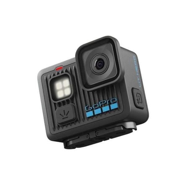 【発売日：2025年11月28日】■わずか93gの超コンパクト設計。内蔵型ライト搭載■Ultra HD 4Kの高精細映像でアクションを迫力ある描写■前面ライトを搭載した初のGoPro 内蔵型ライトで暗い場所でも撮影可能■撮影と照明の両方を備...