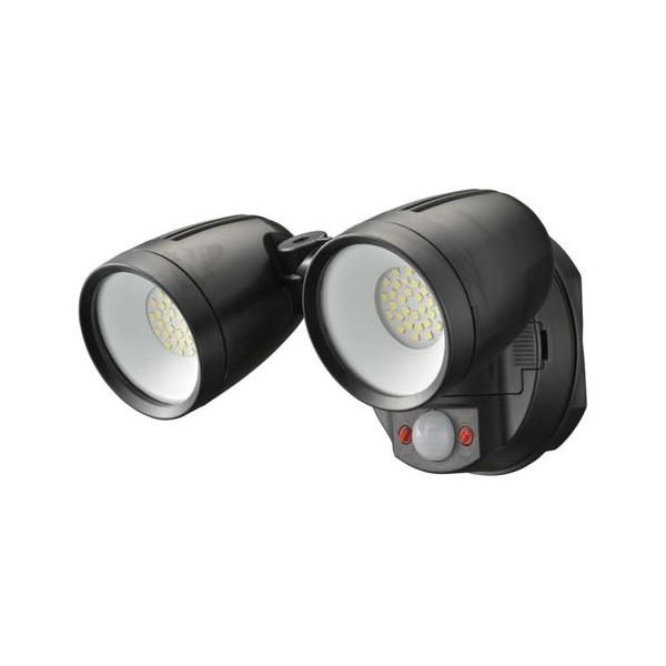 【発売日：2024年02月21日】■明るさ2000ルーメンの大光量■高速フラッシュ点滅で不審者に警告、不審者の存在を周囲に知らせます■使用シーンに応じて点灯モード切り替えができます・ 通常点灯モード…人などの動きを感知すると明るく点灯します...