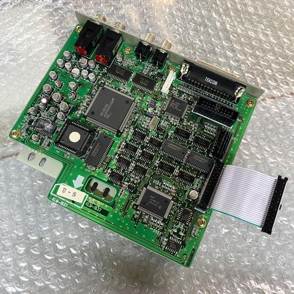 付属品なし発送目安1〜3営業日以内保証期間なし商品説明KORG TRINITY用HDR-TRI オプションボード (KLM-1837)。SCSI インターフェイス、2 つのアナログ入力、S/PDIF デジタル入力/出力拡張ボード。※税込10...