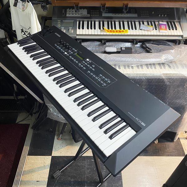 付属品ACアダプタ（非純正）発送目安1〜3営業日以内保証期間1ヶ月商品説明ソフトウェアとの連携機能と豊富なアルペジオフレーズを内蔵したコントロールキーボード。※税込10,000円以上の新品・中古商品対象！下取りなら査定価格が10%アップ!※...