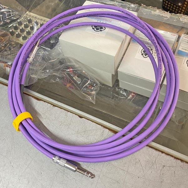 付属品なし発送目安1〜3営業日以内保証期間なし商品説明PA-02 V2ではコアとなる導体に精密導体“102SSC”を搭載しています。精密導体“102SSC” は「普遍的な材料を世界最高峰の技術と品質で生産する」というコンセプトのもと、1年半...