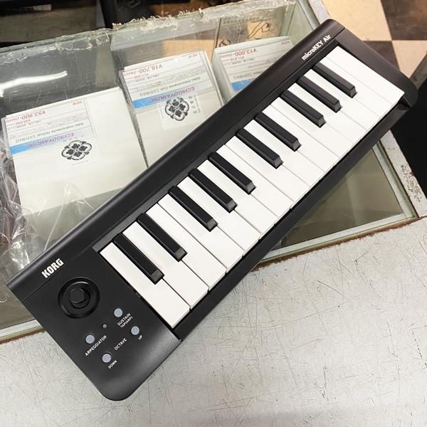 付属品元箱 / 取扱説明書発送目安1〜3営業日以内保証期間1ヶ月商品説明ベロシティ対応ナチュラル・タッチ・ミニ・キーボードを搭載したコンパクトなUSB MIDIキーボード25鍵。ベストセラーとなったmicroKEYの機能はそのままに、従来の...