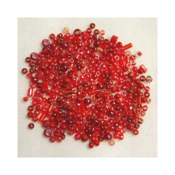 当店でキット作成に使ったビーズの半端や糸切れとなったビーズ、廃盤となったものなどを色別に分類してミックスした商品です。丸小、丸大、特小ビーズの割合が多いですが、竹、六角、特大ビーズ、デリカビーズなども含まれます。その時々により画像とは異なる...