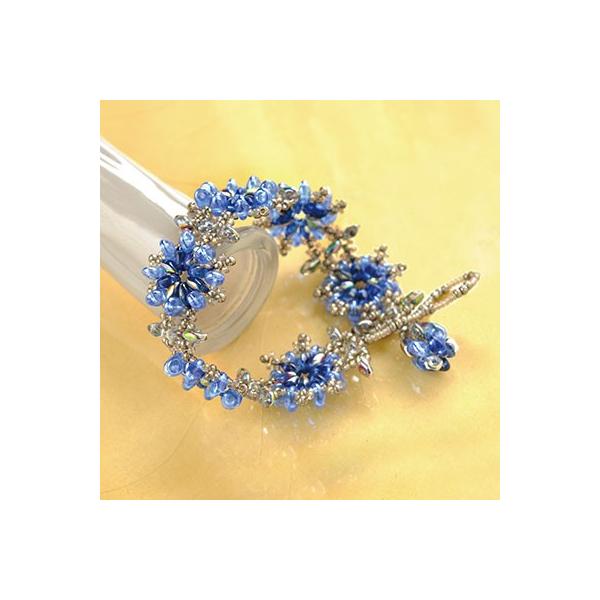 海外で話題のSuper Duo Beadsを使用したアクセサリーキットが入荷しました。スーパーデュオビーズは、ツーホールのチェコ製ビーズで、どんなモチーフも収まりよくきっちり並び、出来上がりがスッキリと綺麗な仕上がりになります。様々なモチー...