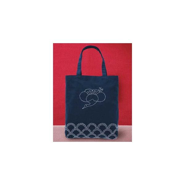 ＜出来上がり寸法＞縦32cmx横26cmｘまち4cm（持ち手除く）＜キット内容＞刺し子糸:細（白糸使用）No.4500 刺し子布(紺)刺し子針刺し方説明書皿付皮指ぬき1個＜備考＞図案は布にプリント済み。＊こちらの商品は、お届けに1週間〜10...