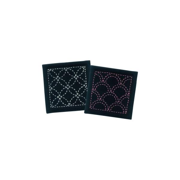 ＜出来上がり寸法＞約縦10cmx横10cm＜キット内容＞刺し子糸(色糸使用)No.4500刺し子布(紺)刺し子針刺し方説明書＜備考＞仕立て済みではありません。図案は布にプリント済み。はじめての方もかんたんに刺し子が楽しめるスターターキットで...