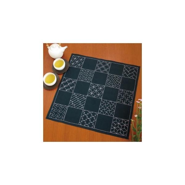 ＜出来上がり寸法＞約縦50cmx横50cm＜キット内容＞刺し子糸(細) 800白(綿100%)No.4500刺し子布 107紺(綿100%)刺し子針指ぬき作り方説明書＜備考＞図案は布にプリント済仕立て済＊こちらの商品は、お届けに1週間〜10...