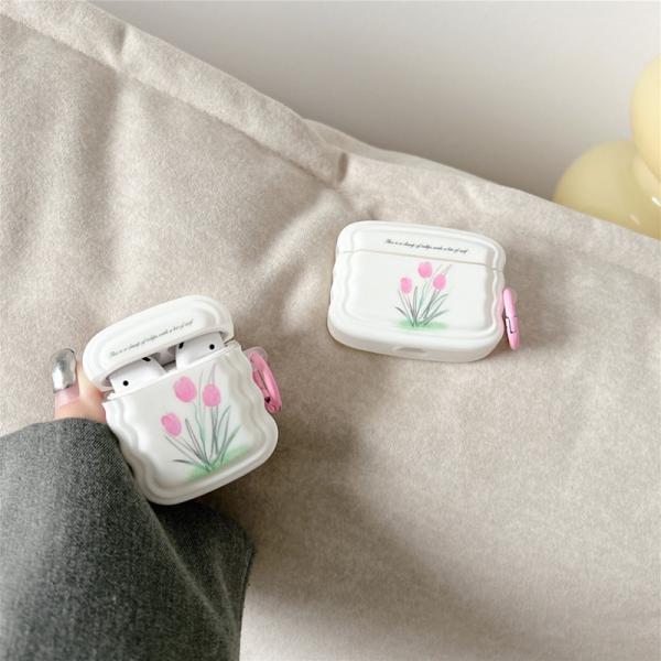 素材：シリコン対応機種：AirPods（第1/2世代)　AirPodsPro(第1/2世代)　AirPods(第3世代)※海外輸入品の為、キズ・汚れがある場合がございます。※商品画像はお客様のディスプレイ環境、設定及びブラウザにより、実物と...