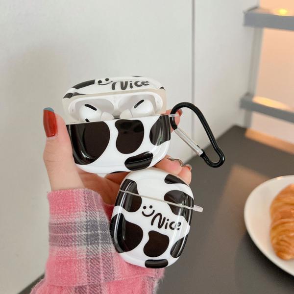 素材：シリコン対応機種：AirPods（第1/2世代)　AirPodsPro(第1/2世代)　AirPods(第3世代)※海外輸入品の為、キズ・汚れがある場合がございます。※商品画像はお客様のディスプレイ環境、設定及びブラウザにより、実物と...