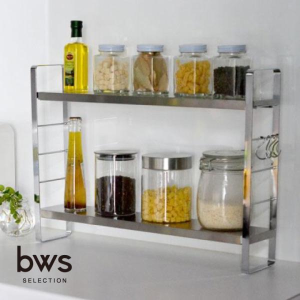 ■商品名：伸縮調味料ラック SB-■ポイント：ステンレス製！スリムな伸縮機能付きスパイスラックで見せる収納■サイズ：約幅52〜91×奥行10×高さ36.8cm■素材：棚板/18-0ステンレスフレーム/スチール(クロムメッキ)滑り止めゴム/シ...