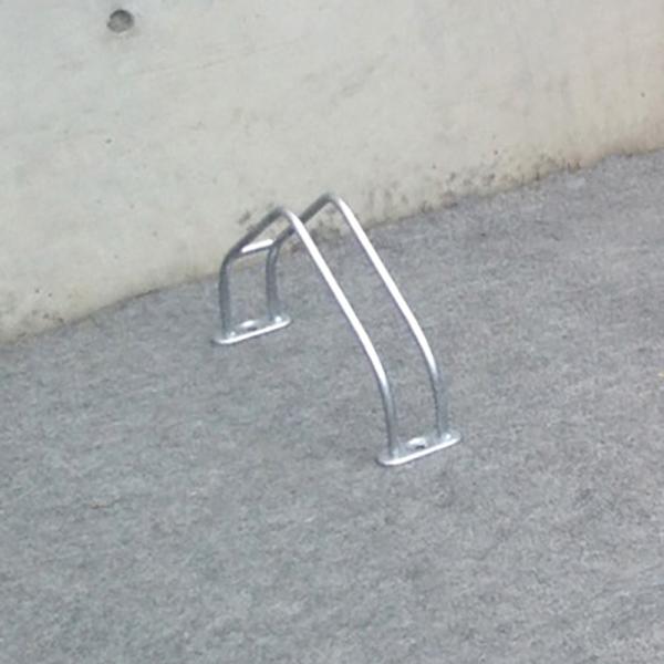 ■サイズ:幅94x奥行434x高さ223mm■材質:スチール■付属品アンカーボルト スチールM8 2本