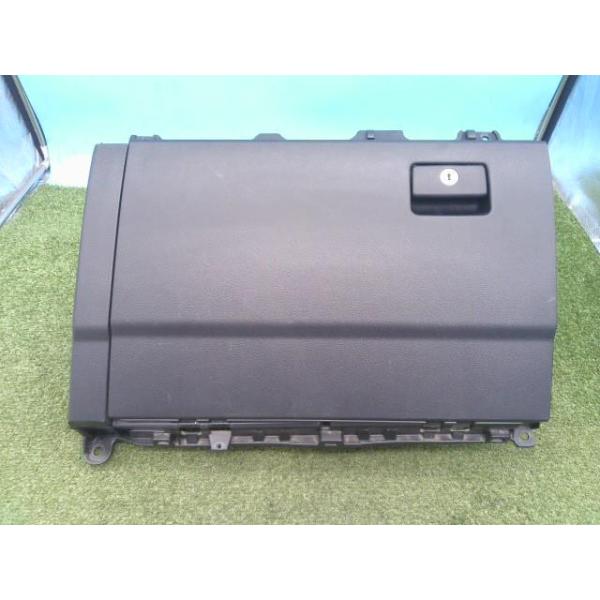 **** 商品説明を必ずご確認ください ****部品管理番号：000025566970210メーカー純正品番：55550-60220-C0部品名：グローブBOX部品メーカー品番：55551-60120部品区分：リサイクル品車名：ランドクルー...